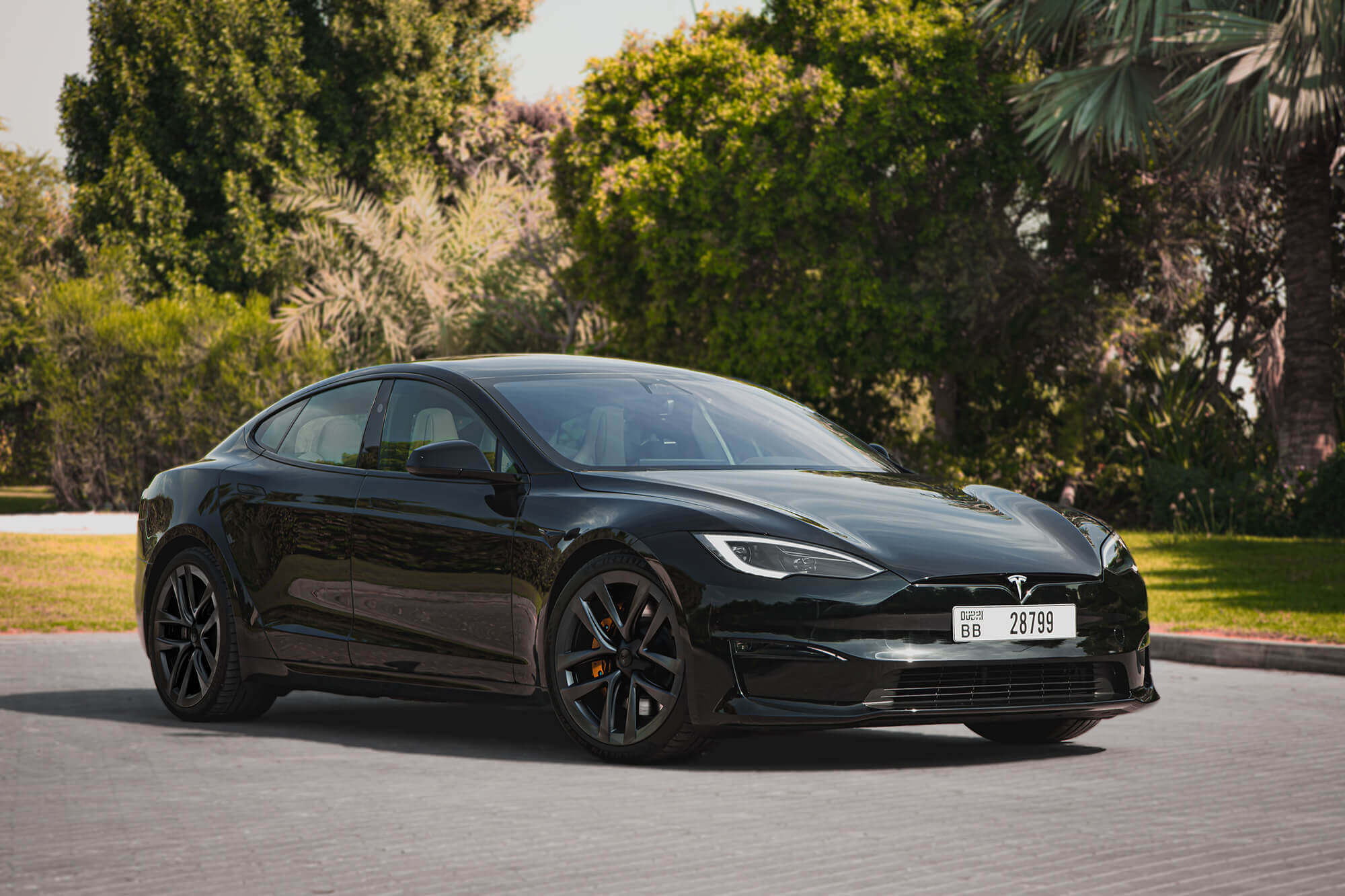 Tesla Model S Plaid 2025 : Price, Range, Specs, and Features